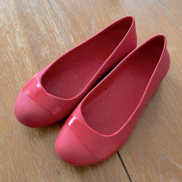 CROCS | Shoes | Crocs Red Comfort Ballet Flats | Poshmark